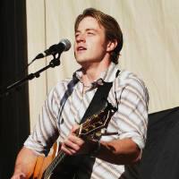 Biografia de Aaron Lines